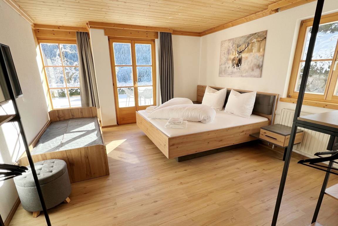 65 M² Ferienwohnung ∙ 2 Schlafzimmer ∙ 5 Gäste - Wald am Arlberg