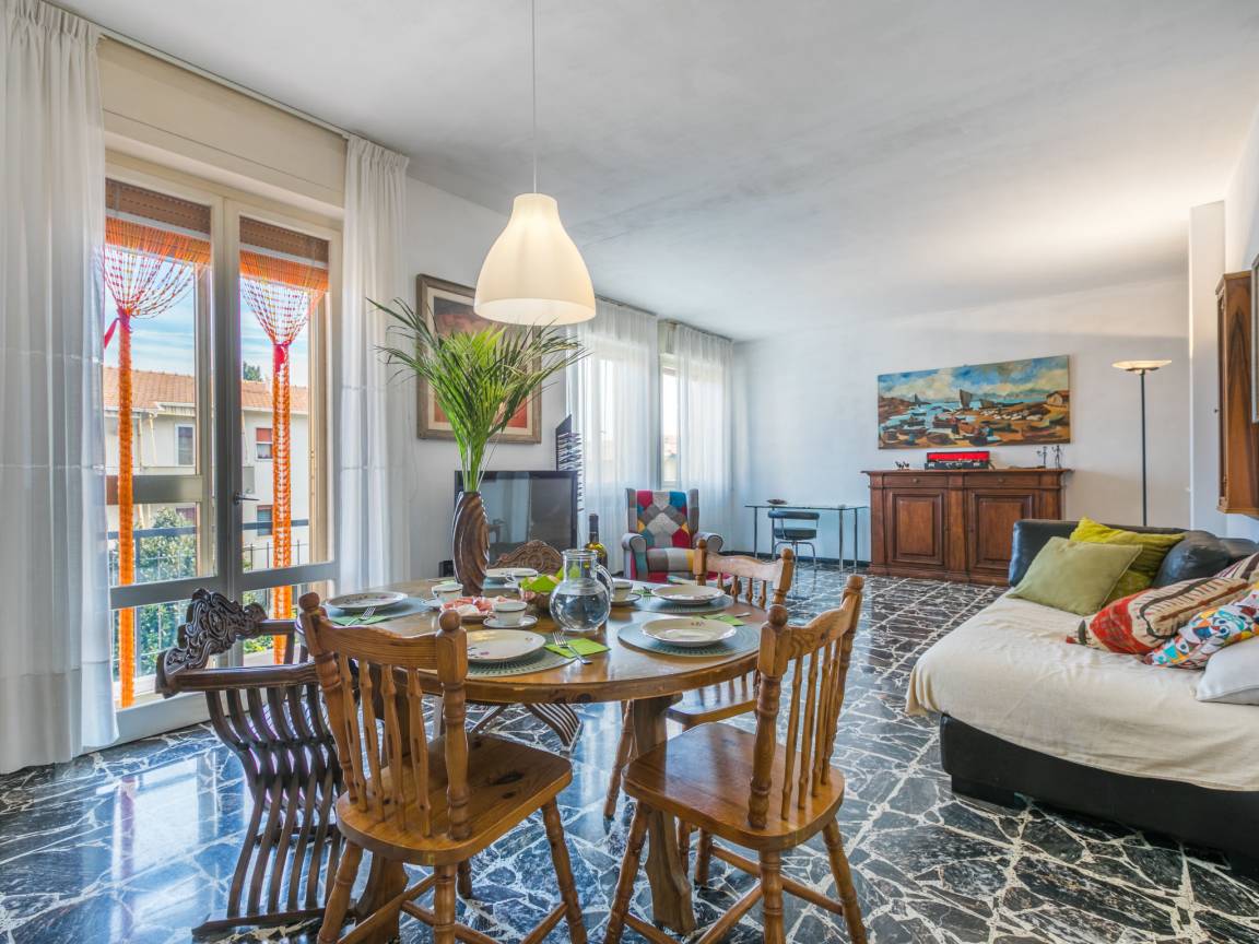 110 M² Apartment ∙ 2 Bedrooms ∙ 5 Guests - Cecina
