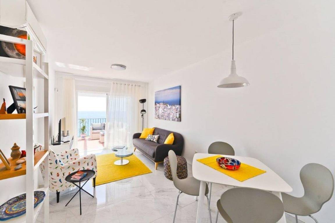 120 M² Villa ∙ 2 Bedrooms ∙ 4 Guests - Torrox