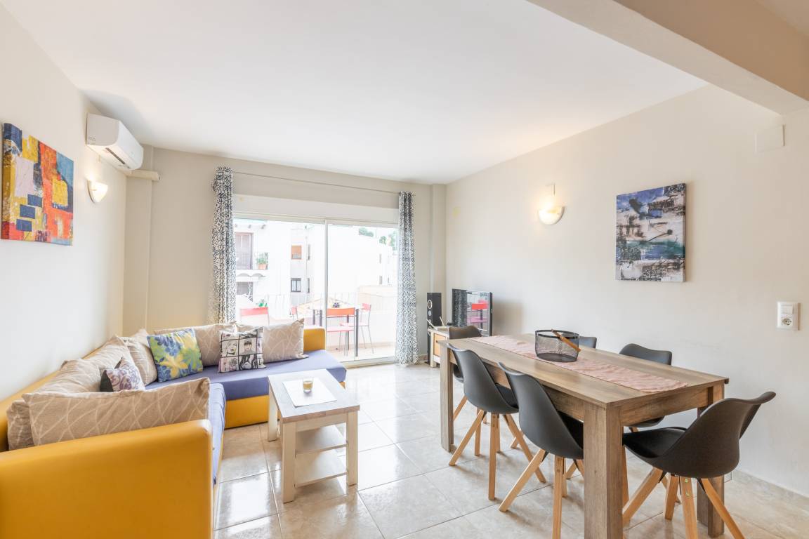 90 M² Apartamento ∙ 3 Habitaciones ∙ 5 Huéspedes - Moraira