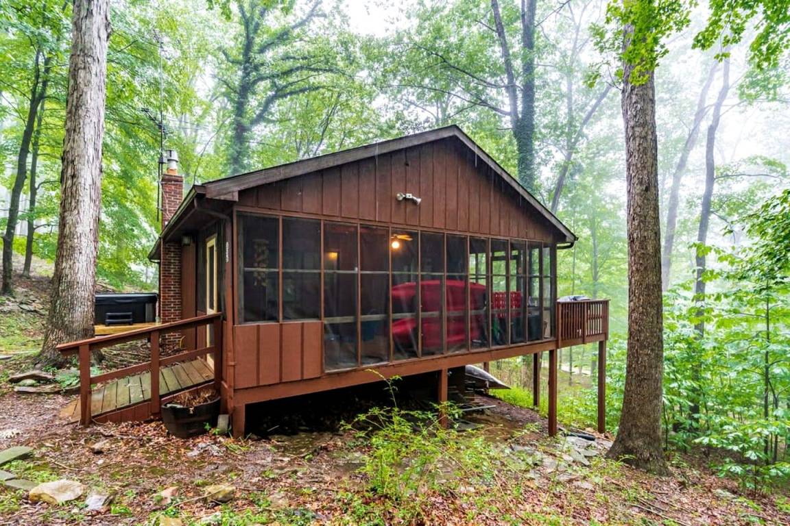 House ∙ 1 Bedroom ∙ 7 Guests - Cacapon Resort State Park, Berkeley Springs