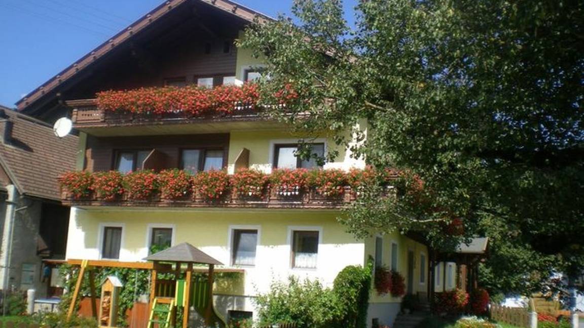 78 M² Apartment ∙ 2 Bedrooms ∙ 5 Guests - Weissensee