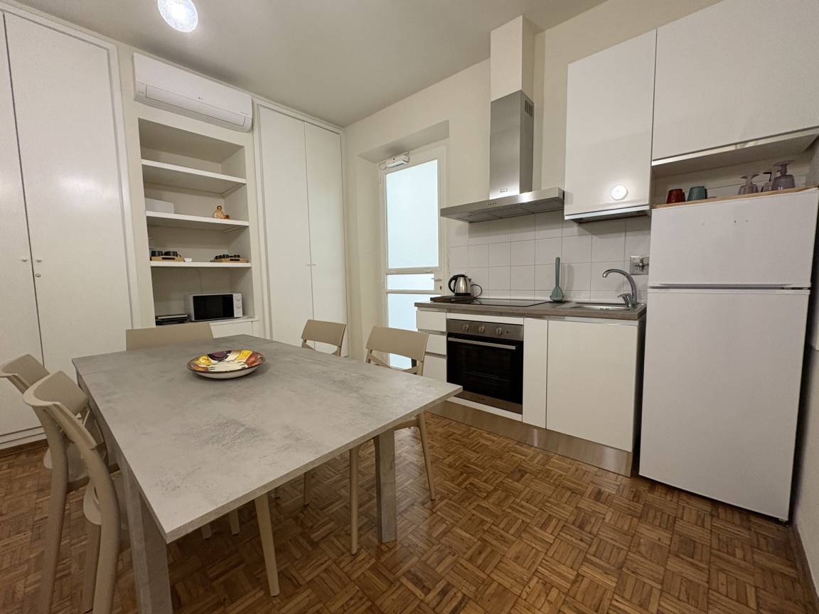 90 M² Apartamento ∙ 3 Habitaciones ∙ 9 Huéspedes - Florencia