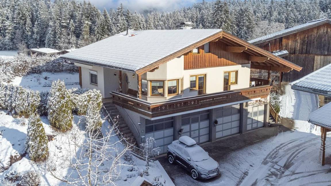 130 M² Ferienhaus ∙ 5 Schlafzimmer ∙ 10 Gäste - Söll