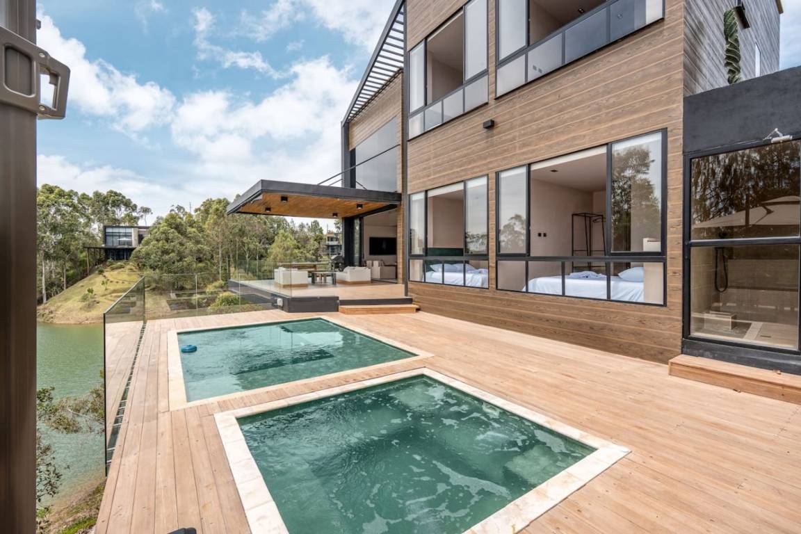 Apartment ∙ 6 Bedrooms ∙ 12 Guests - Guatapé