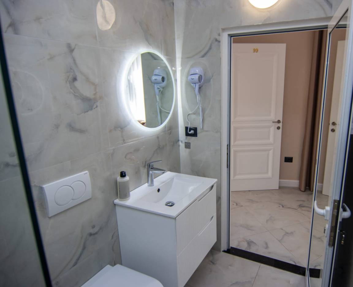 75 M² Chambre D'hôtes ∙ 3 Chambres ∙ 6 Personnes - Durrës