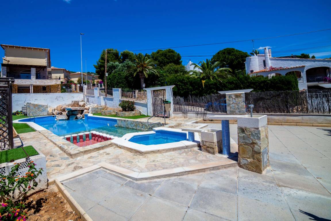 110 M² Maison De Vacances ∙ 3 Chambres ∙ 6 Personnes - Alcossebre