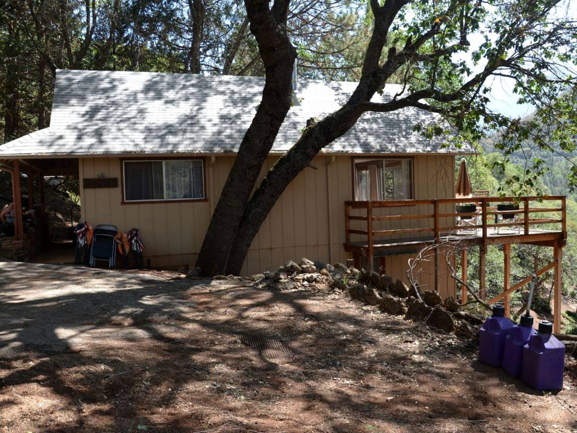 House ∙ 1 Bedroom ∙ 8 Guests - Camp Nelson, CA