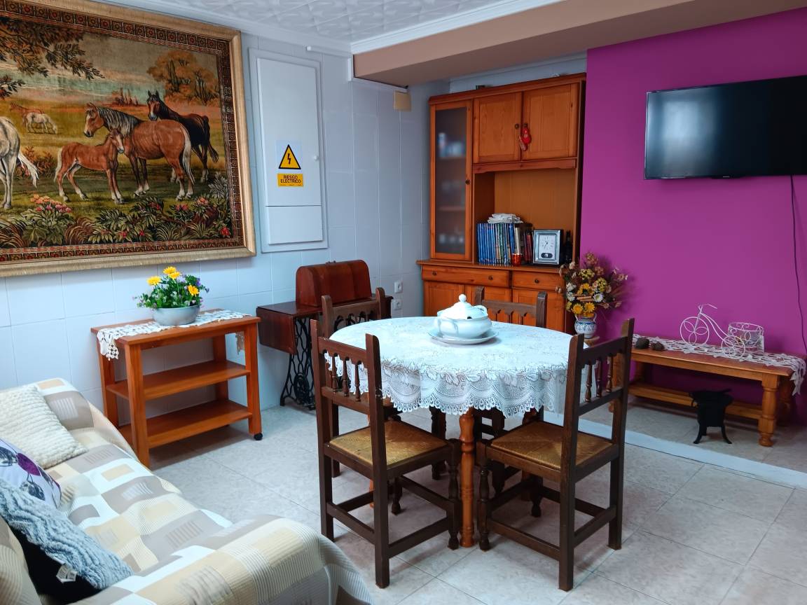 80 M² Casa ∙ 4 Habitaciones ∙ 7 Huéspedes - Chulilla