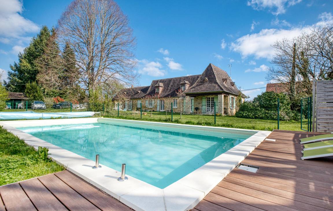 180 M² Maison De Vacances ∙ 6 Chambres ∙ 14 Personnes - Sarlat-la-Canéda