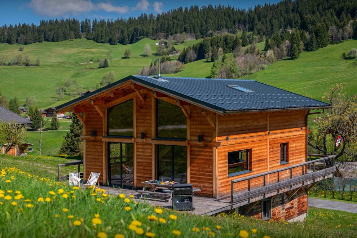 147 M² Chalet ∙ 4 Bedrooms ∙ 12 Guests - Megève