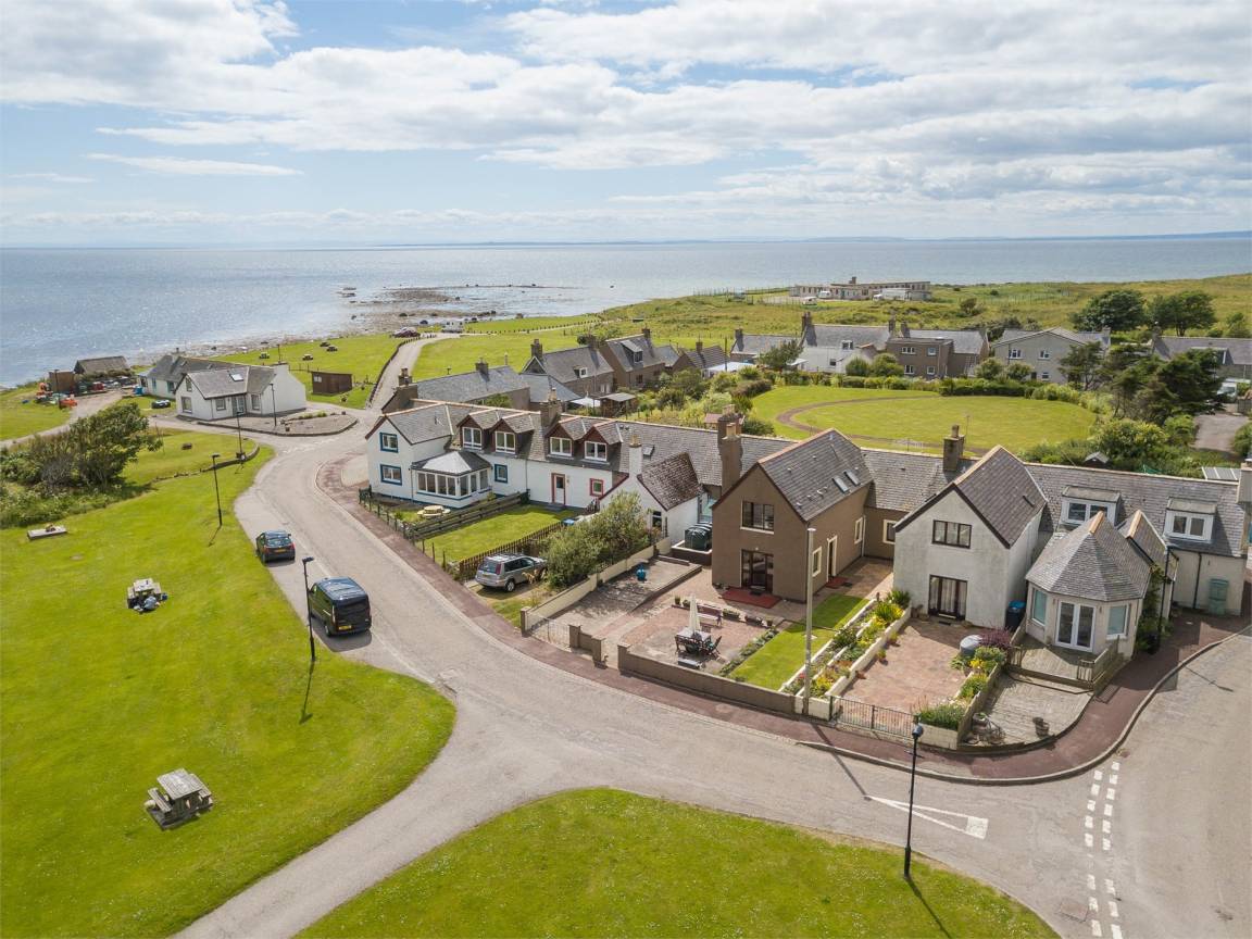Cottage ∙ 4 Bedrooms ∙ 6 Guests - Brora