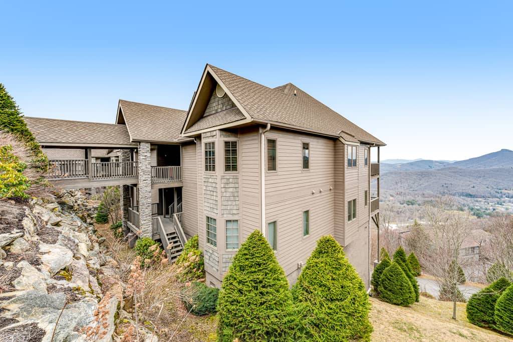 Condo ∙ 2 Bedrooms ∙ 4 Guests - Sugar Mountain, NC