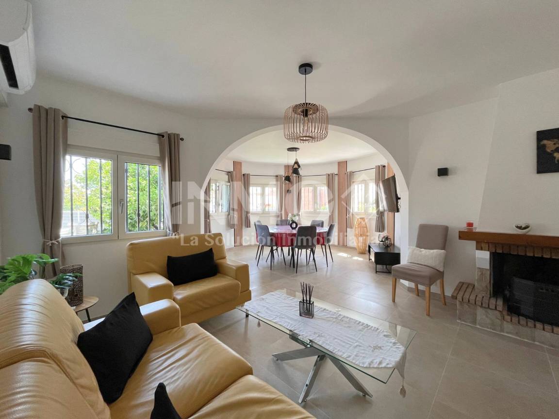 219 M² Ferienhaus ∙ 3 Schlafzimmer ∙ 6 Gäste - Cambrils