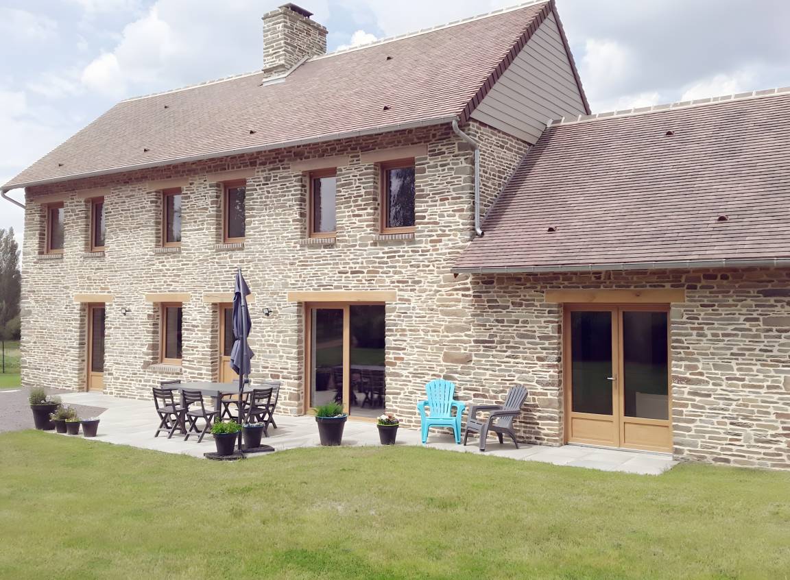 120 M² Landhaus ∙ 4 Schlafzimmer ∙ 10 Gäste - Flers