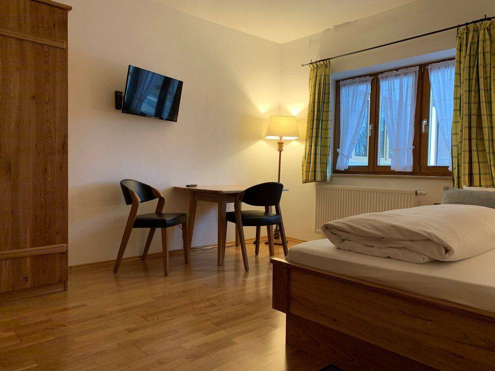 Privatzimmer ∙ 1 Schlafzimmer ∙ 2 Gäste - Sauerlach