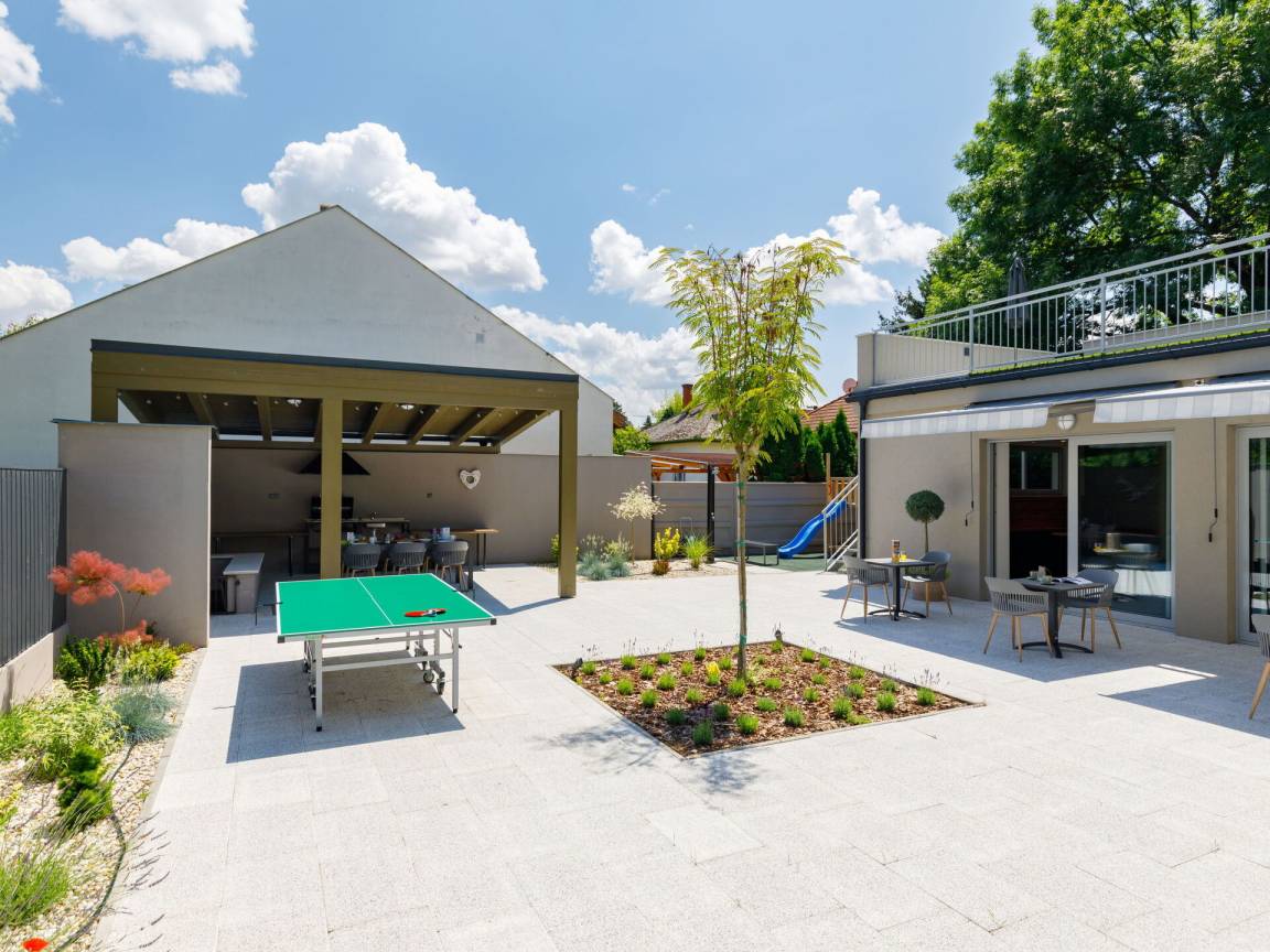 House ∙ 6 Bedrooms ∙ 19 Guests - Lake Balaton