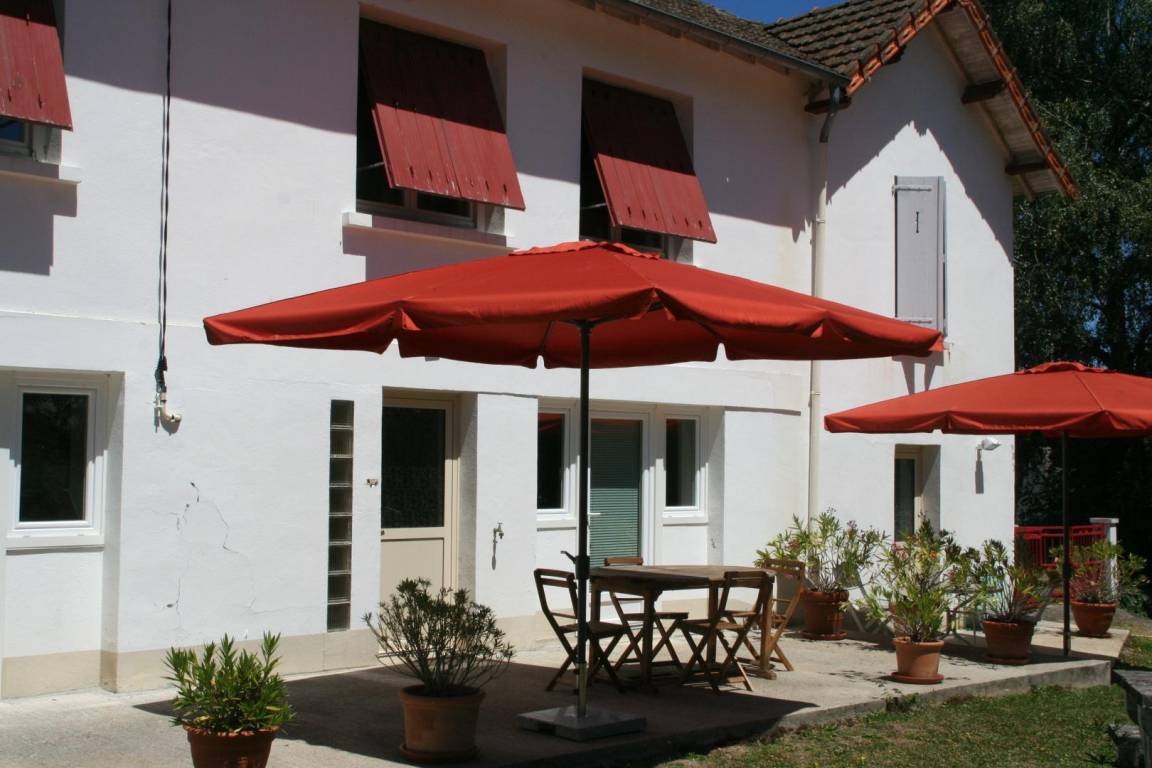 95 M² Gîte ∙ 3 Chambres ∙ 6 Personnes - Tulle