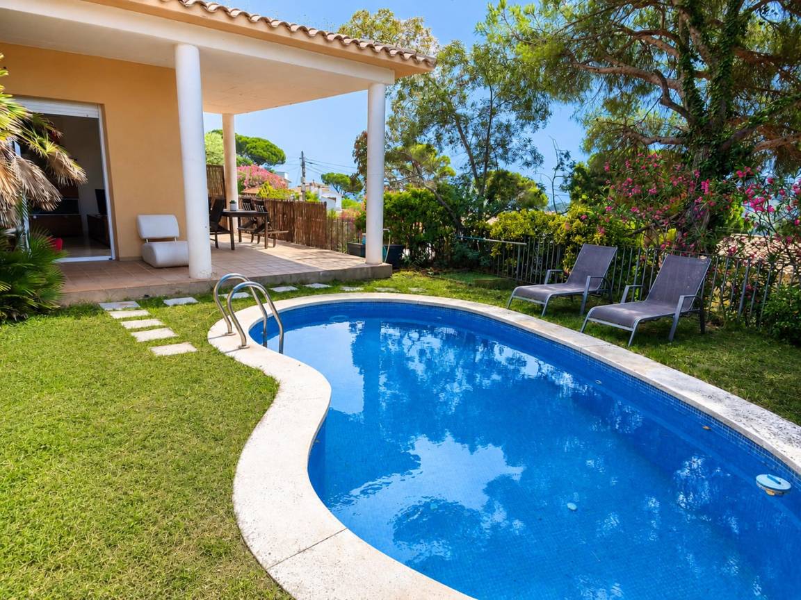 150 M² Villa ∙ 3 Bedrooms ∙ 6 Guests - Llafranc