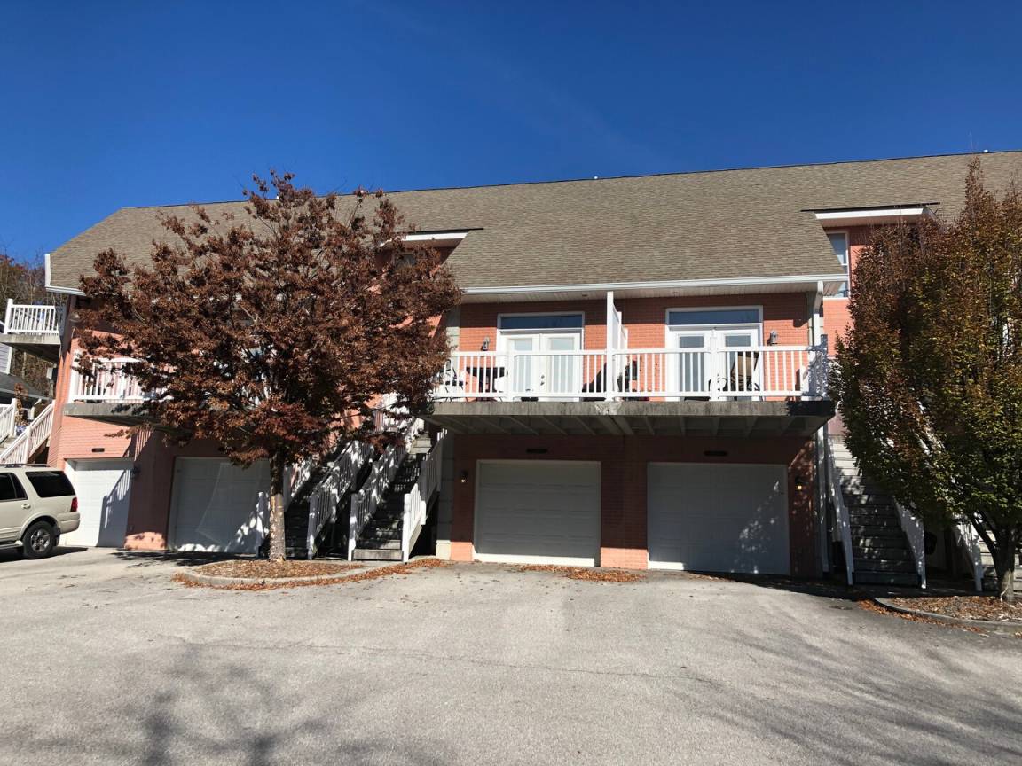 158 M² Apartment ∙ 2 Bedrooms ∙ 5 Guests - Blacksburg