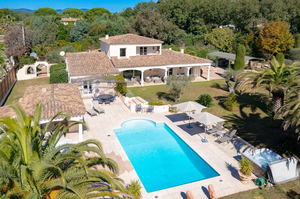 300 M² Villa ∙ 5 Bedrooms ∙ 10 Guests - Cavalaire-sur-Mer