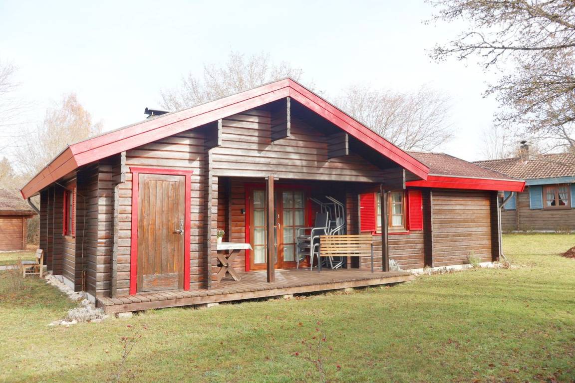 70 M² Ferienhaus ∙ 3 Schlafzimmer ∙ 6 Gäste - Hayingen