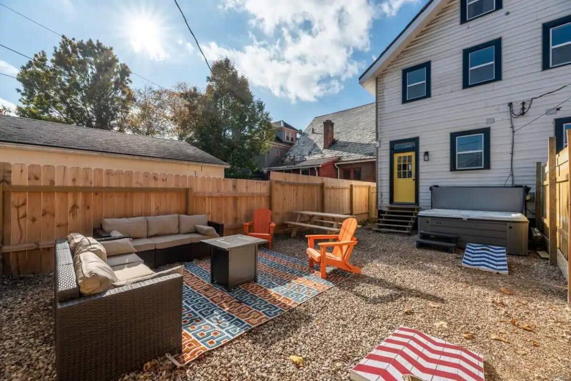 149 M² Apartment ∙ 3 Bedrooms ∙ 9 Guests - Columbus, OH