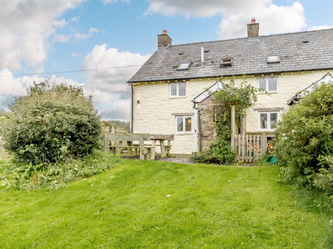 Cottage ∙ 2 Bedrooms ∙ 3 Guests - Brecon