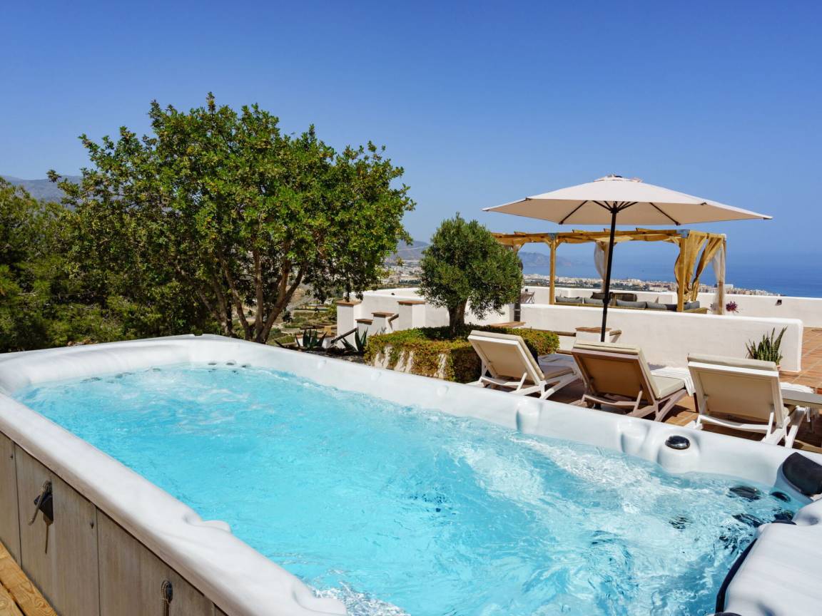 100 M² House ∙ 3 Bedrooms ∙ 5 Guests - Torrox