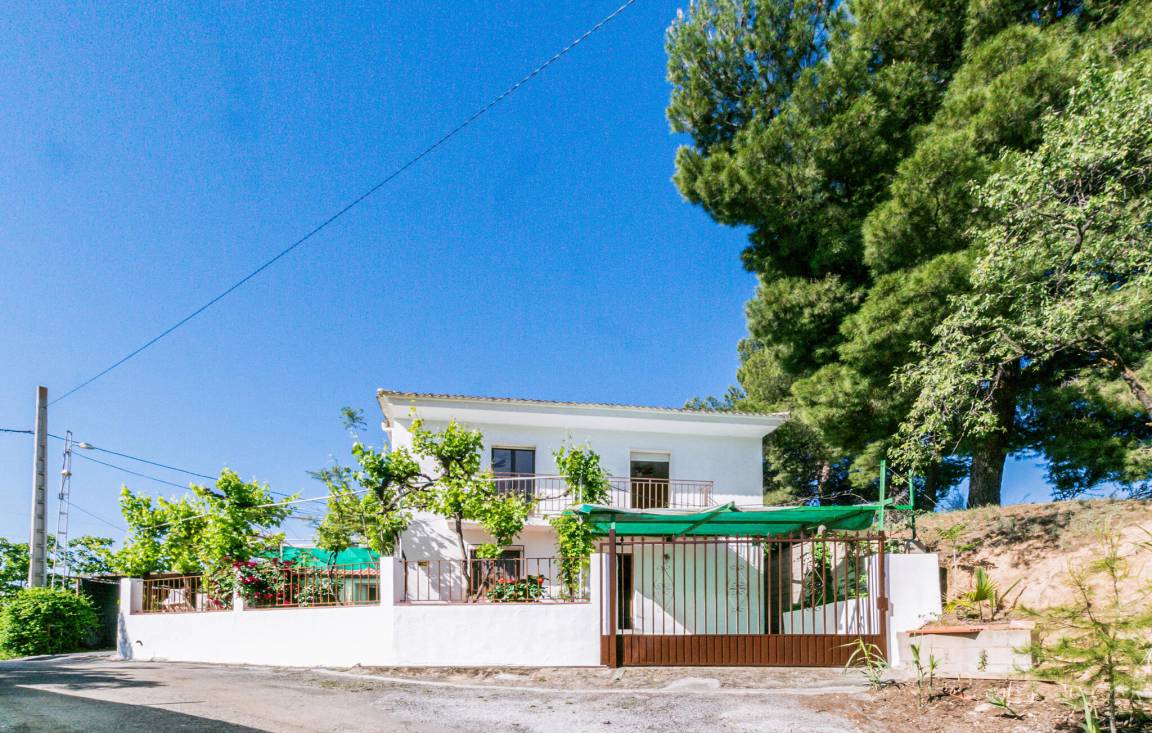 220 M² Casa ∙ 4 Habitaciones ∙ 8 Huéspedes - Alcaudete