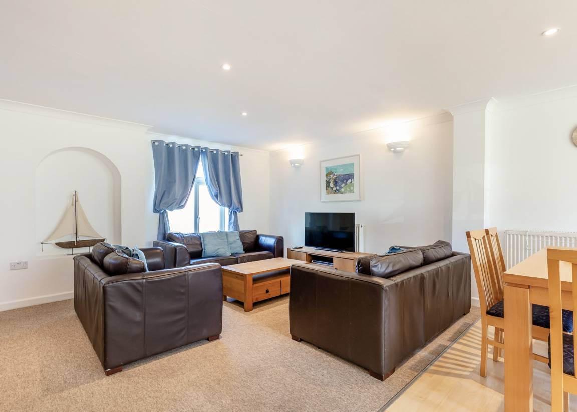 Cottage ∙ 4 Bedrooms ∙ 8 Guests - Mawgan Porth