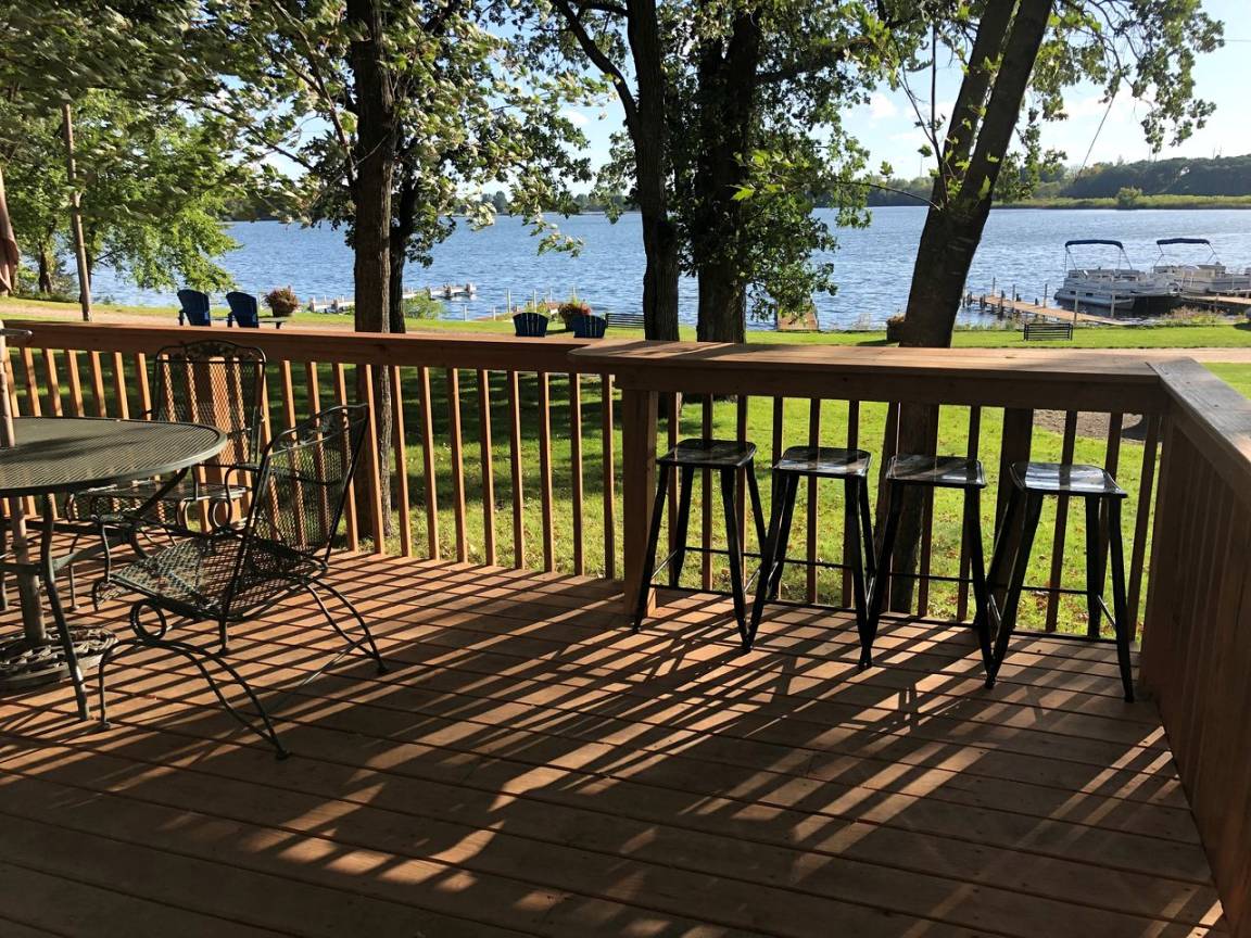 House ∙ 2 Bedrooms ∙ 8 Guests - Swan Lake, Fergus Falls