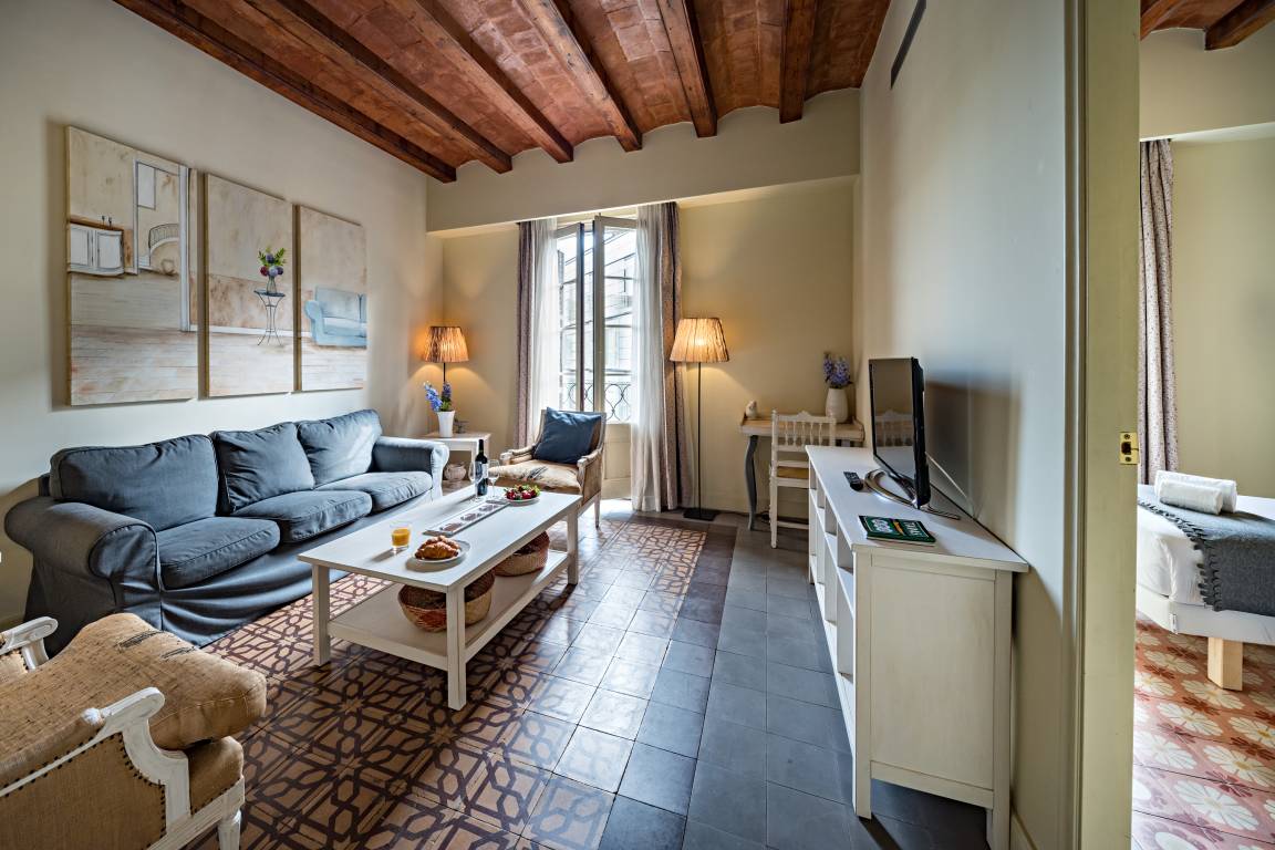 80 M² Apartamento ∙ 3 Habitaciones ∙ 5 Huéspedes - Sant Adrià de Besòs