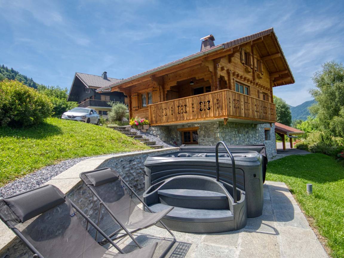 120 M² Chalet ∙ 4 Bedrooms ∙ 9 Guests - Flaine