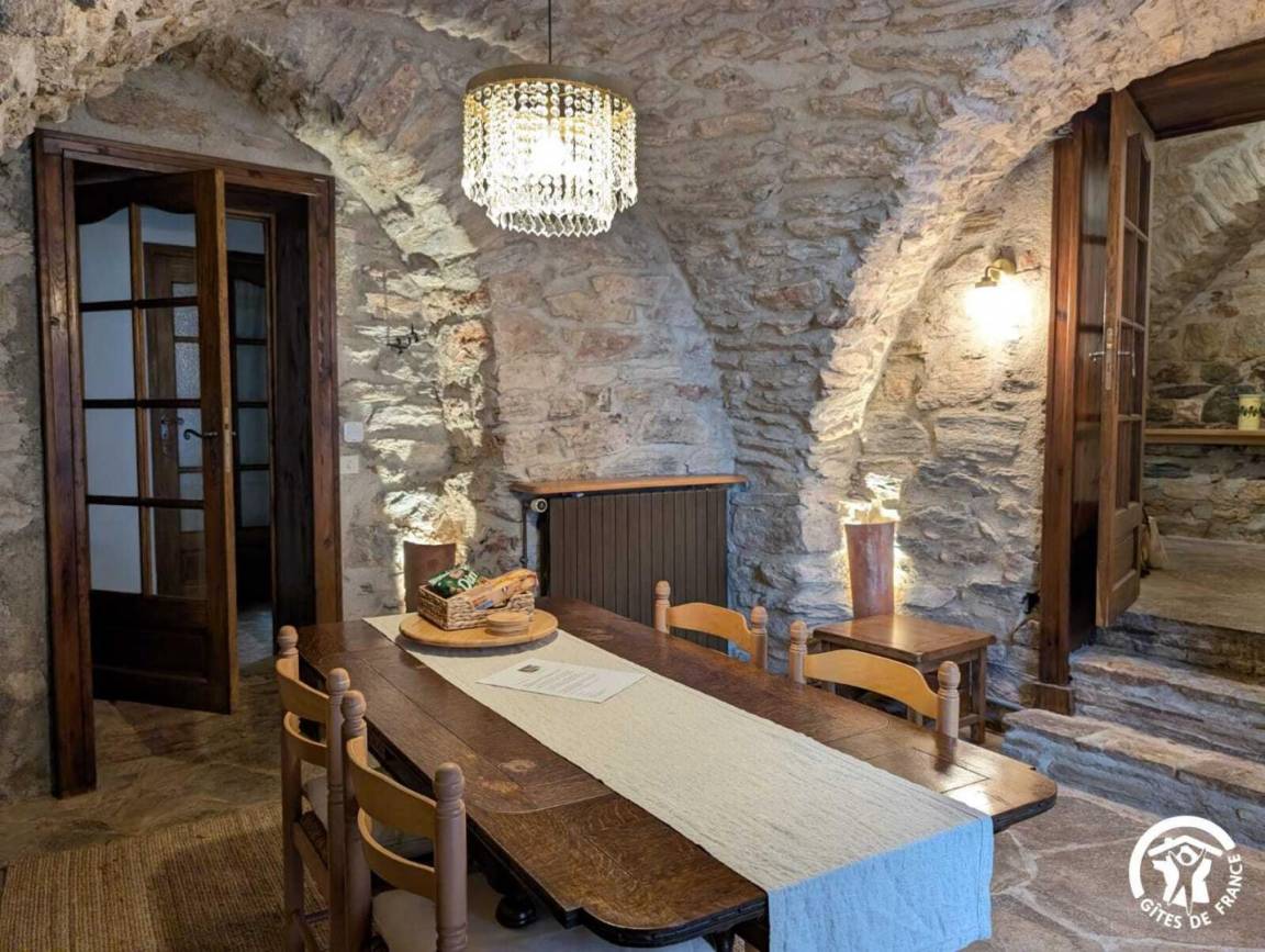 115 M² Gîte ∙ 3 Chambres ∙ 6 Personnes - Autignac