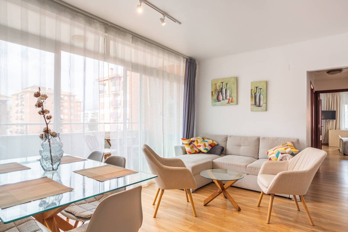95 M² Apartamento ∙ 3 Habitaciones ∙ 6 Huéspedes - Lloret de Mar