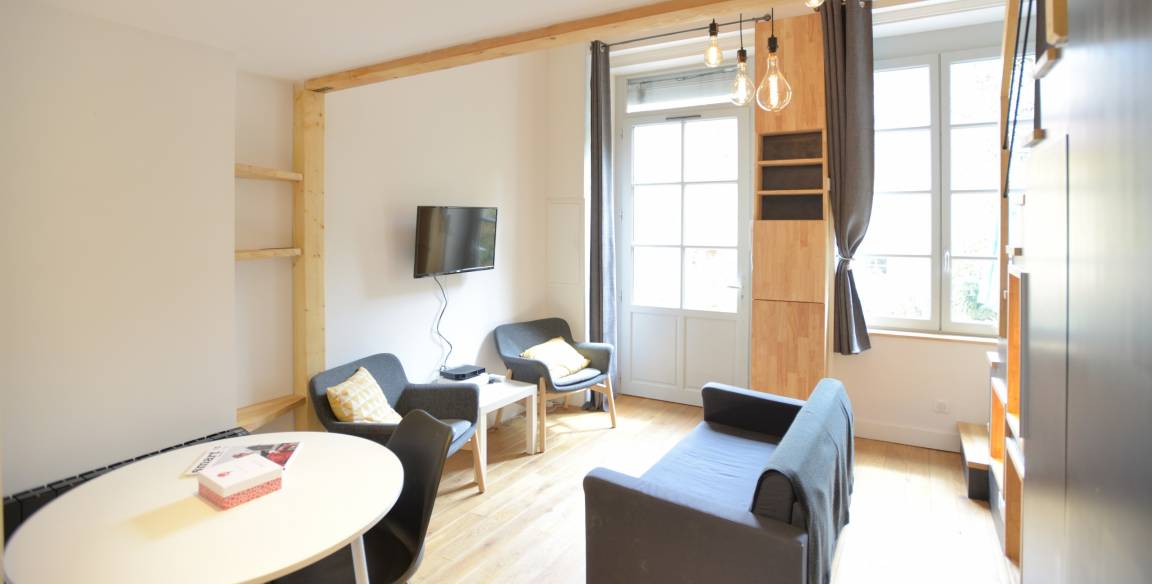 28 M² Studio ∙ 2 Personnes - Tassin-la-Demi-Lune