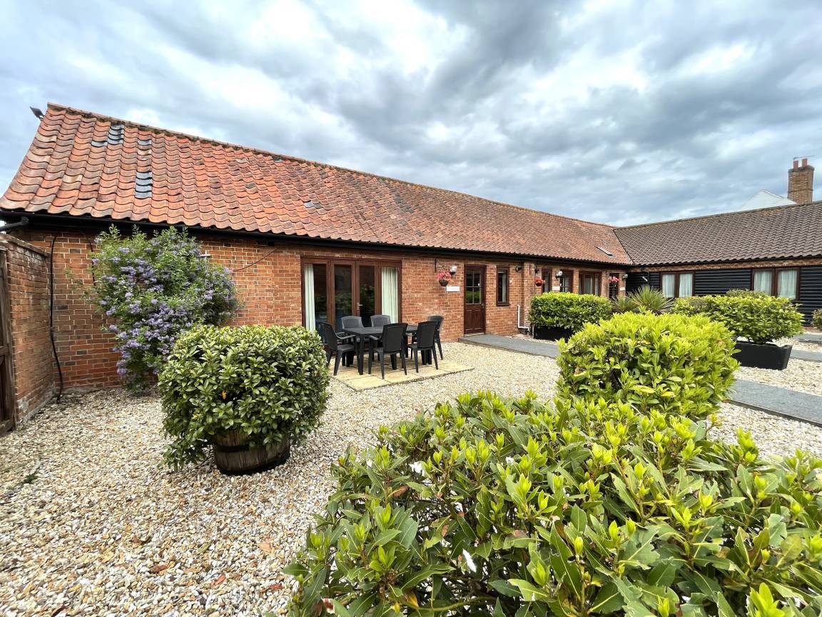 Cottage ∙ 3 Bedrooms ∙ 6 Guests - Briston