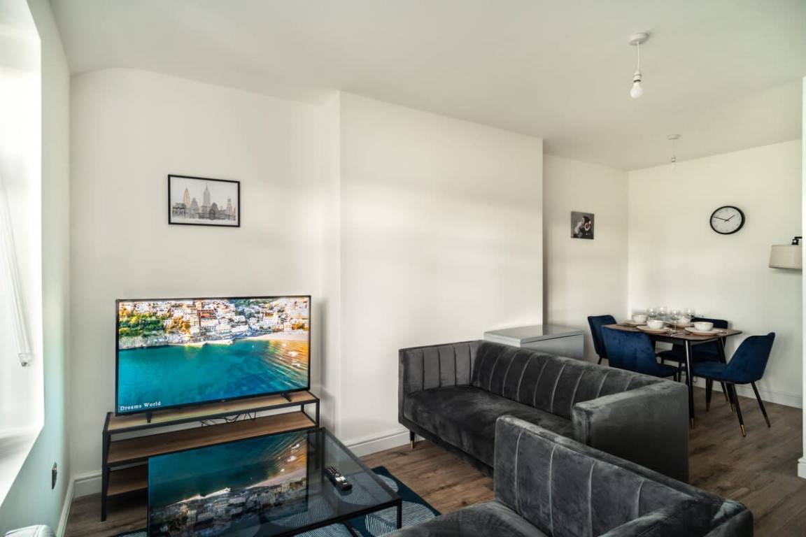 70 M² Apartment ∙ 2 Bedrooms ∙ 4 Guests - Formby
