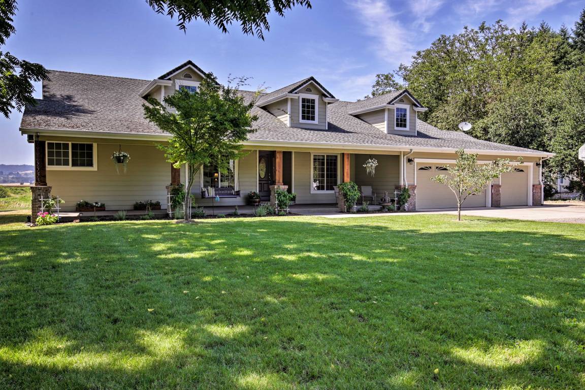 304 M² House ∙ 5 Bedrooms ∙ 13 Guests - McMinnville, OR