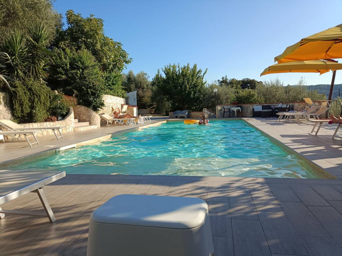 48 M² Huoneisto ∙ 1 Makuuhuone ∙ 4 Vierasta - Pouilles