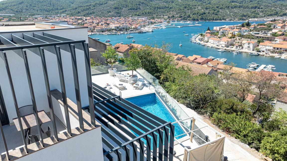 120 M² Villa ∙ 2 Schlafzimmer ∙ 5 Gäste - Vela Luka