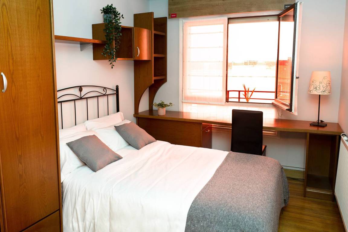80 M² Appartement ∙ 3 Chambres ∙ 4 Personnes - Sestao