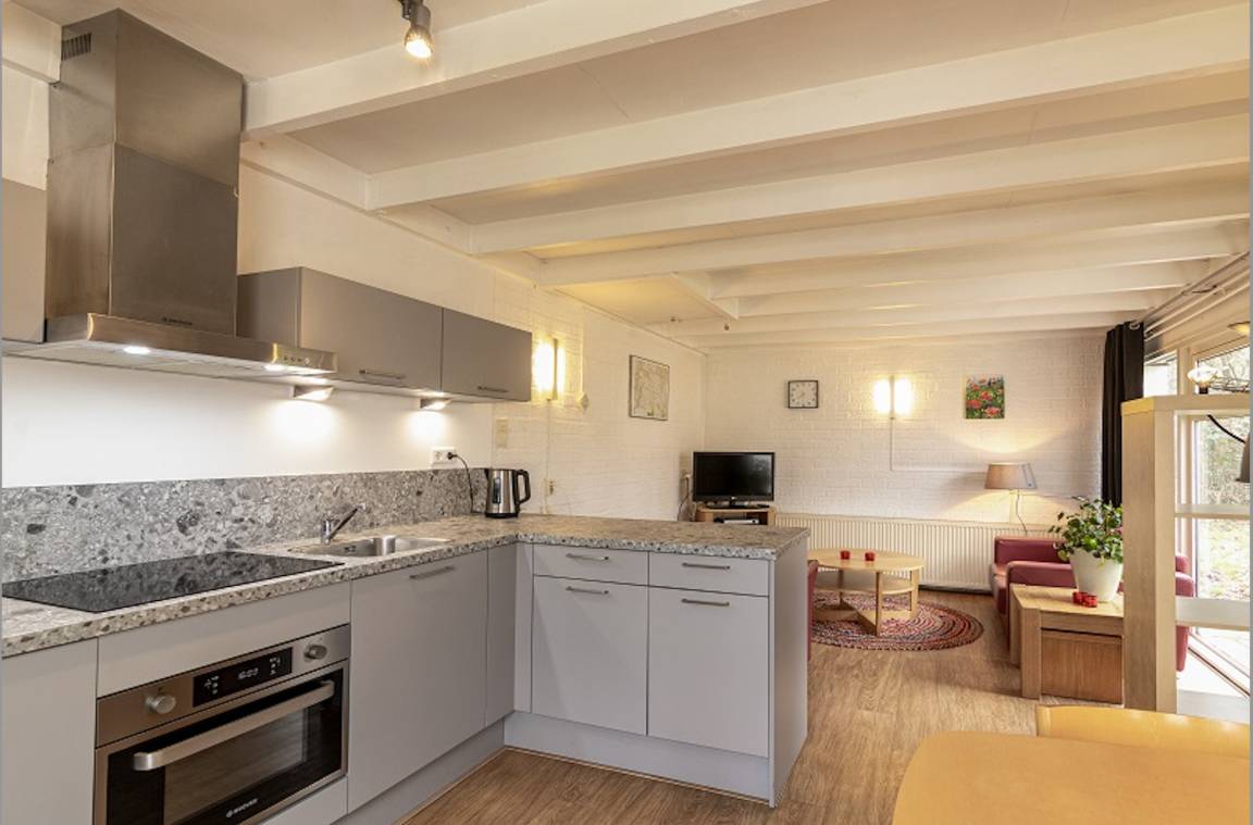 40 M² Bungalow ∙ 2 Bedrooms ∙ 4 Guests - Aachen