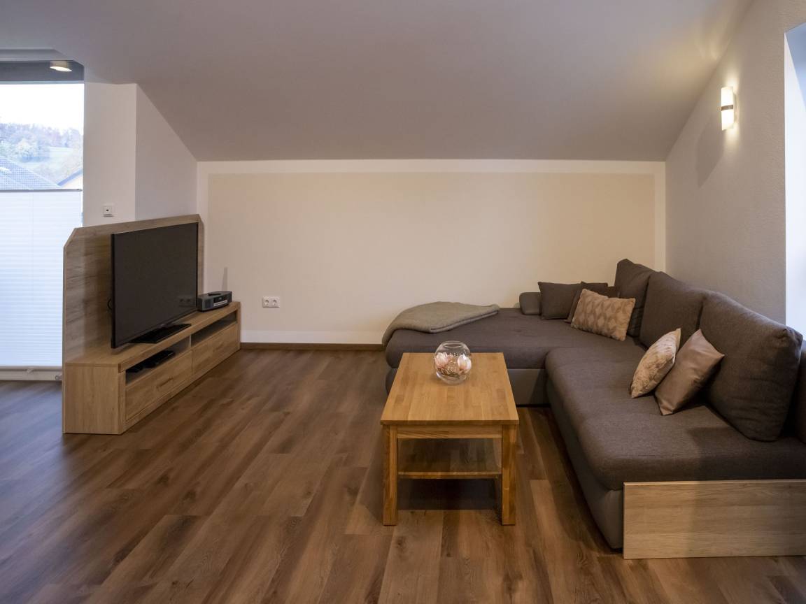 104 M² Ferienwohnung ∙ 2 Schlafzimmer ∙ 4 Gäste - Taching am See