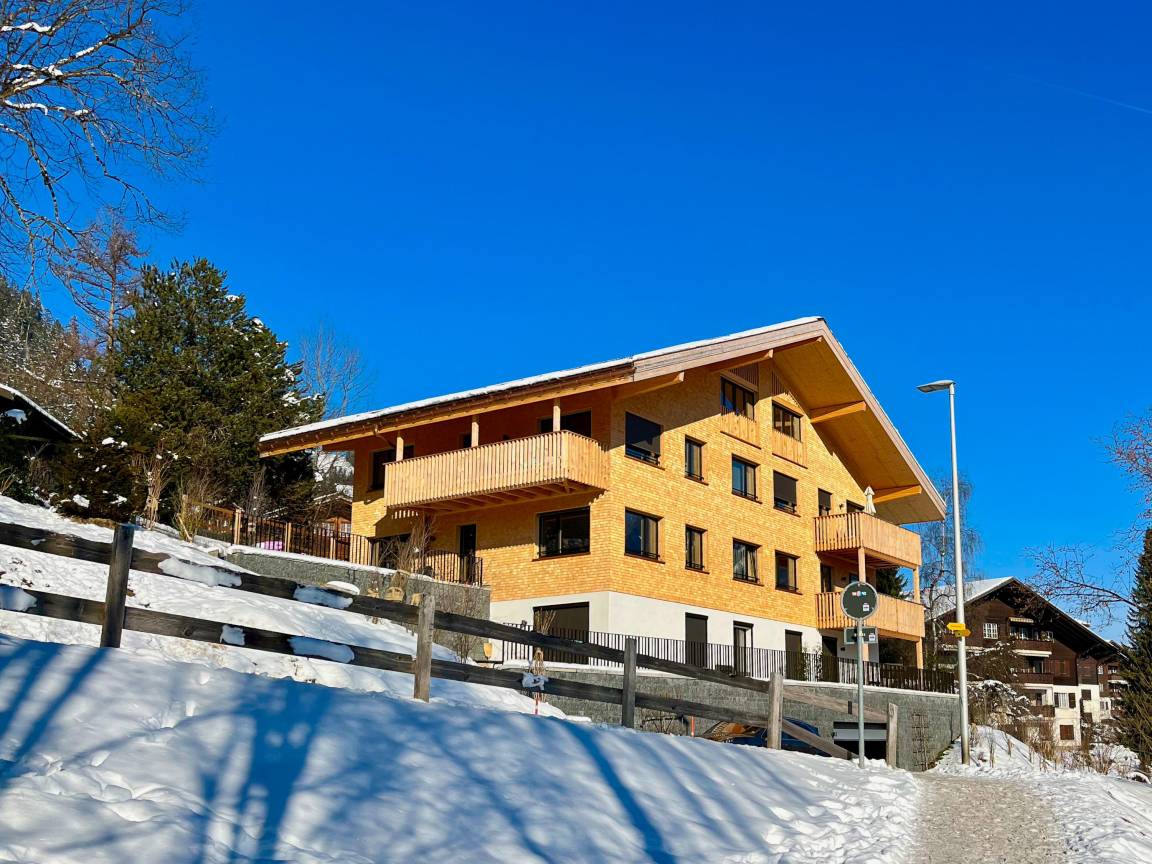 94 M² Ferienwohnung ∙ 3 Schlafzimmer ∙ 6 Gäste - Zweisimmen