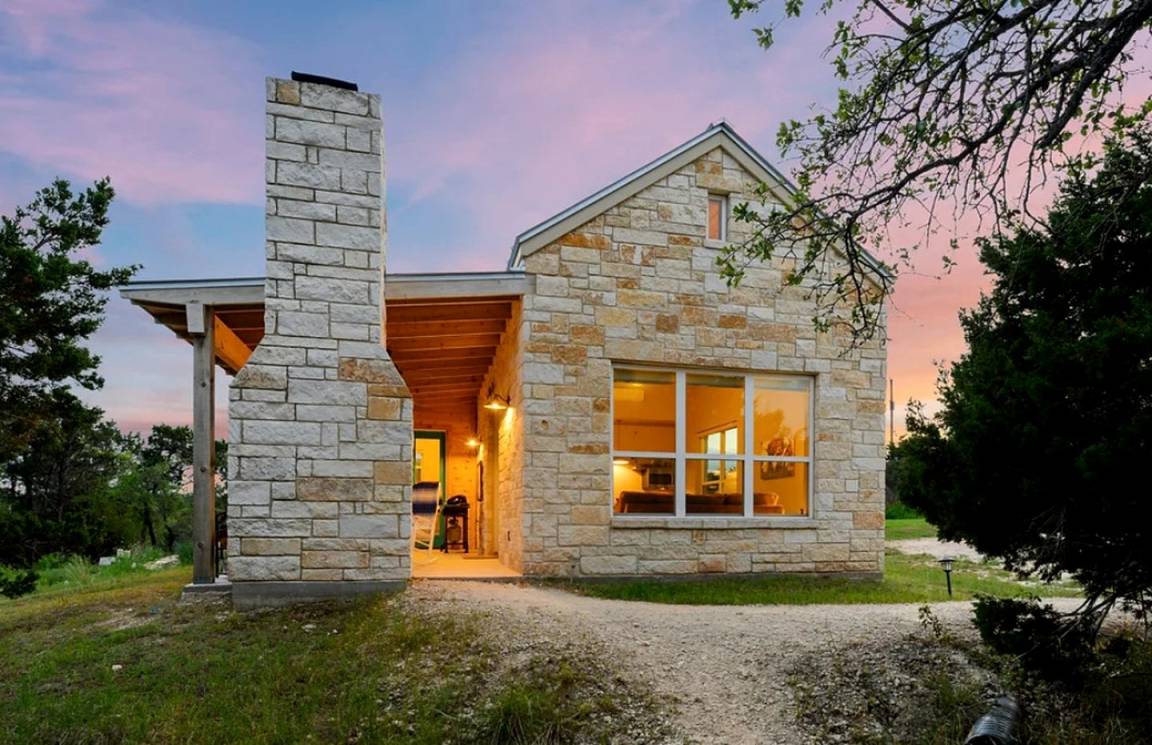 House ∙ 1 Bedroom ∙ 4 Guests - Pedernales Falls State Park, Johnson City