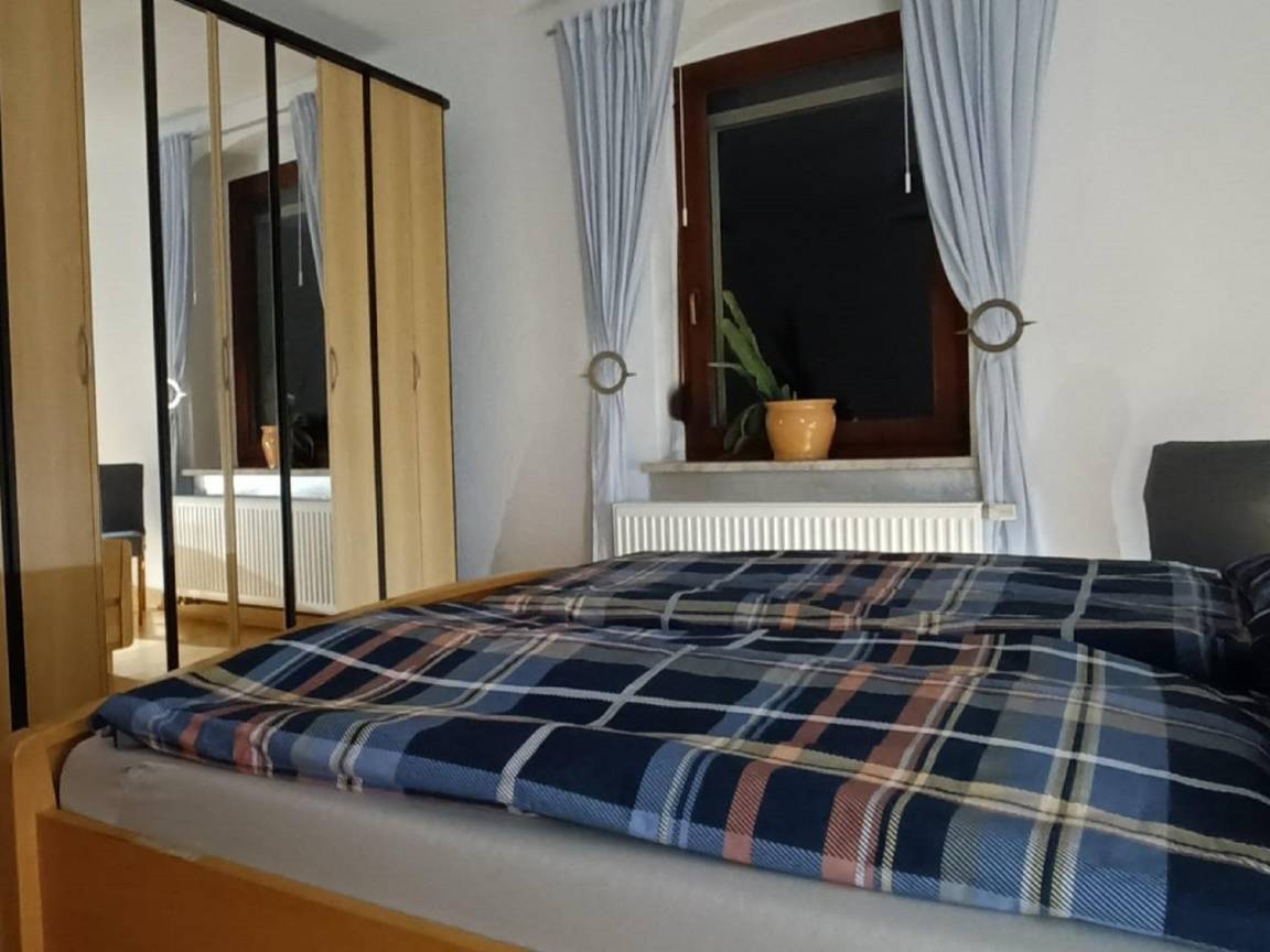72 M² Ferienwohnung ∙ 2 Schlafzimmer ∙ 4 Gäste - Aue