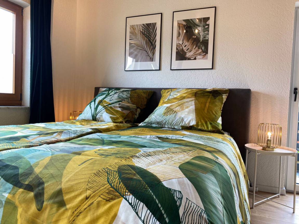 90 M² Ferienwohnung ∙ 1 Schlafzimmer ∙ 4 Gäste - Bad Nenndorf