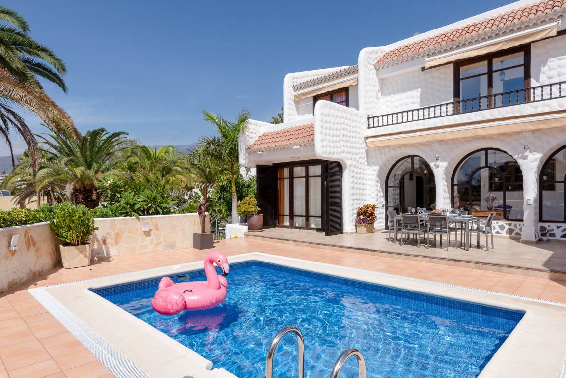 Villa ∙ 5 Habitaciones ∙ 10 Huéspedes - Los Cristianos